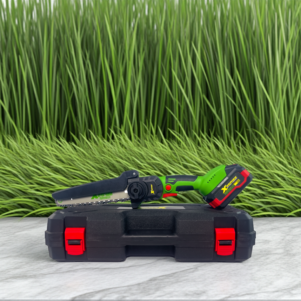 Battery-Powered Chainsaw | XSAW100 – TrailerRacks.com